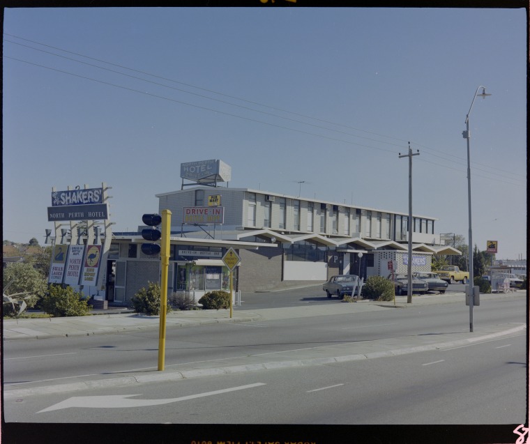 North Perth Hotel and drive-in bottle shop, 11 June 1980 - JPG 88.2 KB