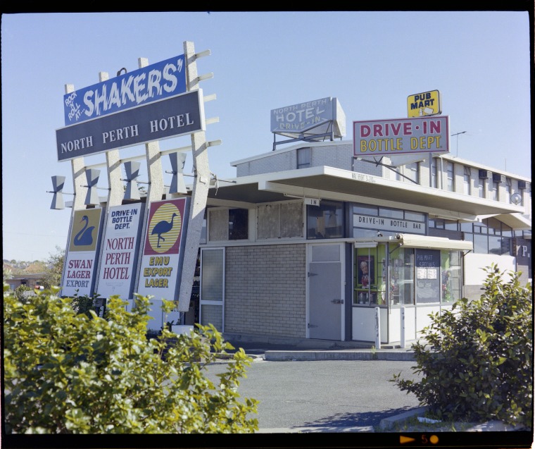 North Perth Hotel and drive-in bottle shop, 11 June 1980 - JPG 149.5 KB