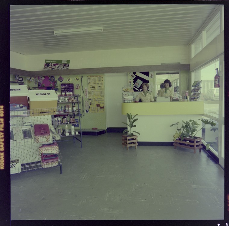 BP West Coast self serve service station, corner of Scarborough Beach ...