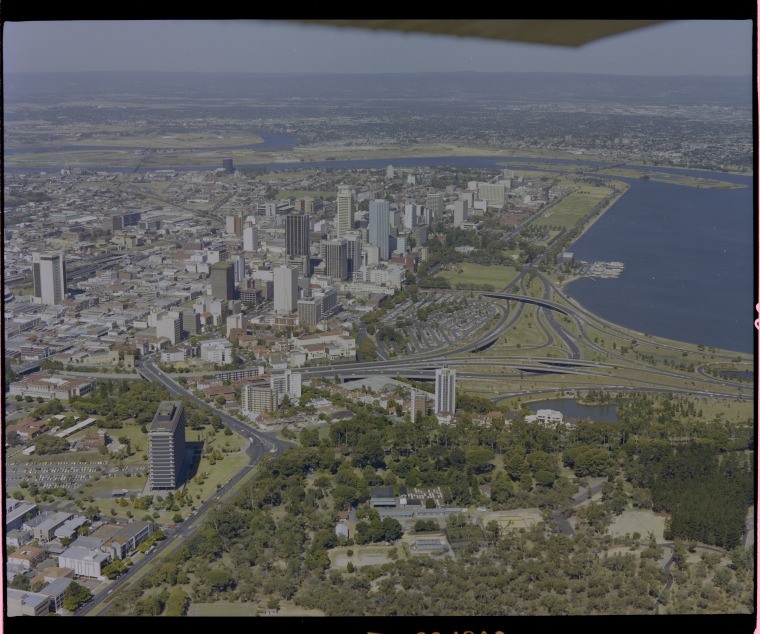 Aerial photographs of Perth City, 24 February 1981 - JPG 151.7 KB