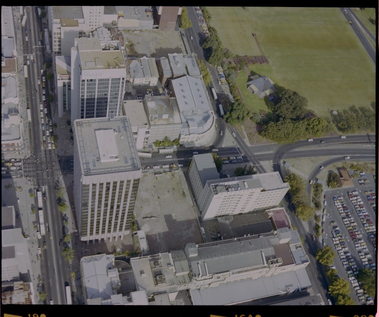 Aerial photographs of Perth CBD, 4 March 1981 - JPG 144.6 KB