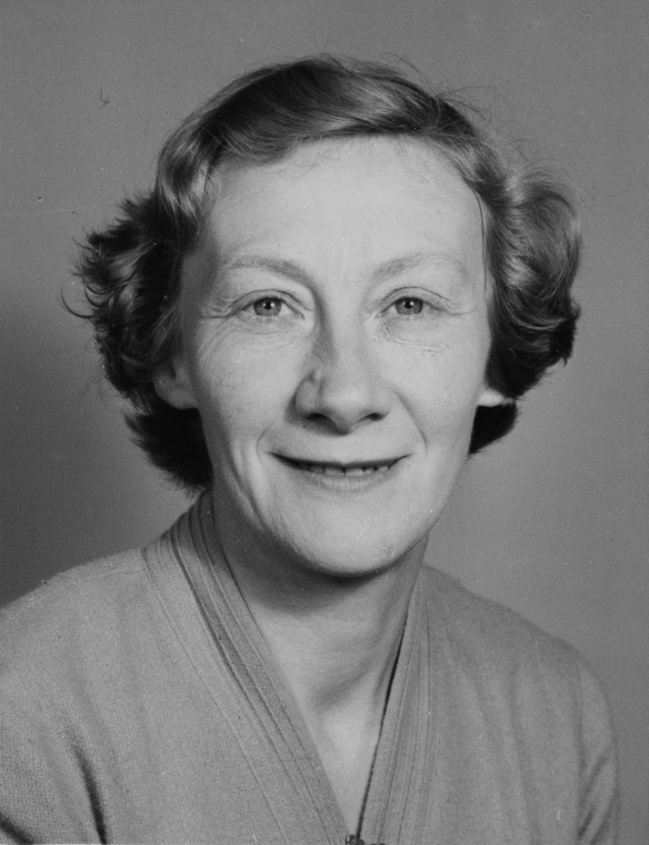 Barbara Grimes collection of photographs : - JPG 93.1 KB