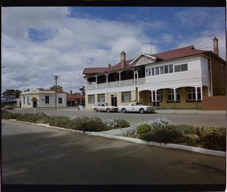 Lake Grace, 28 March 1984 - JPG 120.3 KB