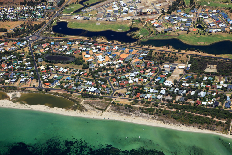 Aerial photographs of Quindalup, 27 January 2012 - JPG 285.2 KB