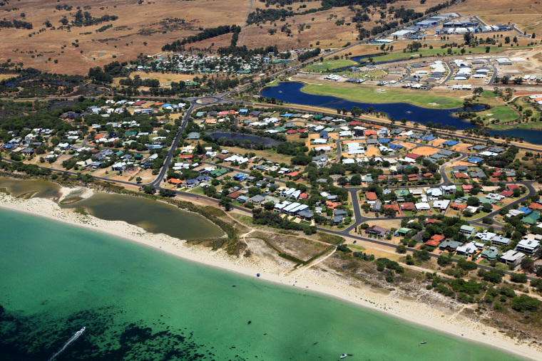 Aerial photographs of Quindalup, 27 January 2012 - State Library of ...