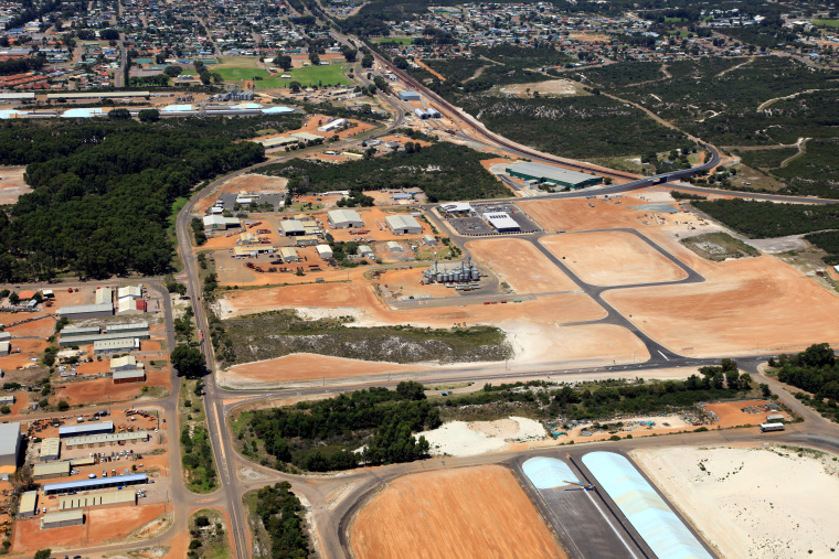 Aerial photographs of Chadwick, 18 January 2012 - JPG 277.0 KB