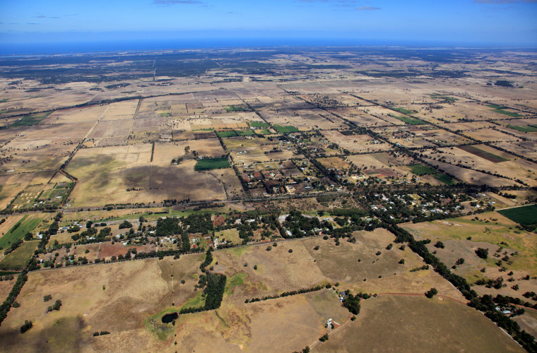 Aerial photographs of Cookernup, 5 February 2012 - JPG 241.1 KB