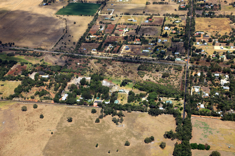 Aerial photographs of Cookernup, 5 February 2012 - JPG 285.5 KB