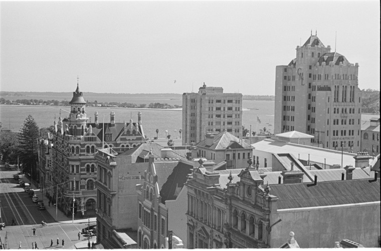 Perth from the Town Hall tower, October/November 1940 - JPG 100.2 KB