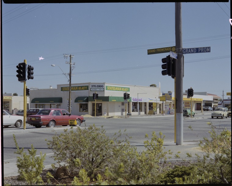 Intersection of Walter Road and Grand Promenade, Dianella, 14 January ...