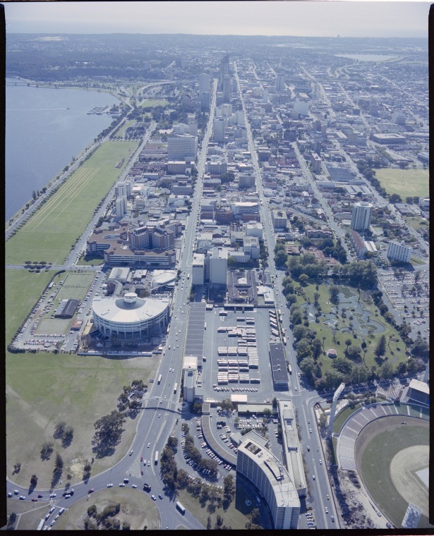 Aerial photographs of Perth CBD, 5 October 1987 - JPG 177.6 KB