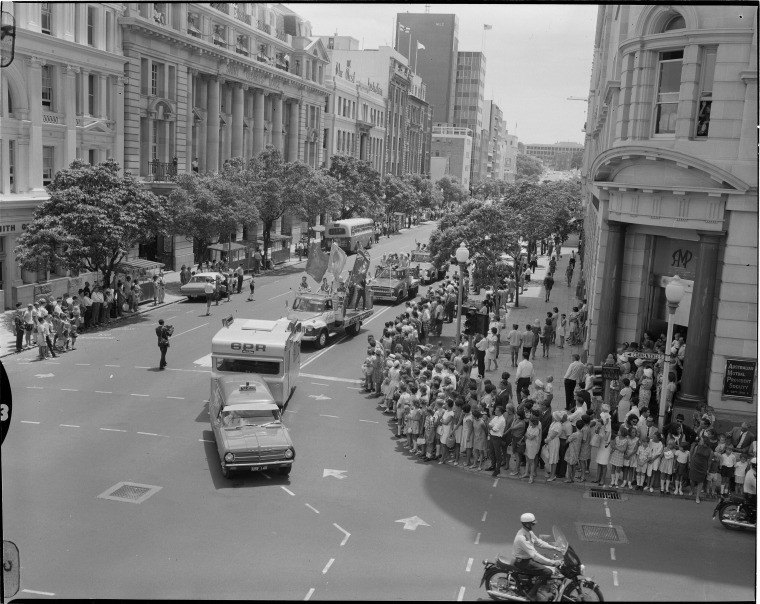 Miss West Coast 1968 finalists and the Great Moscow Circus parade ...