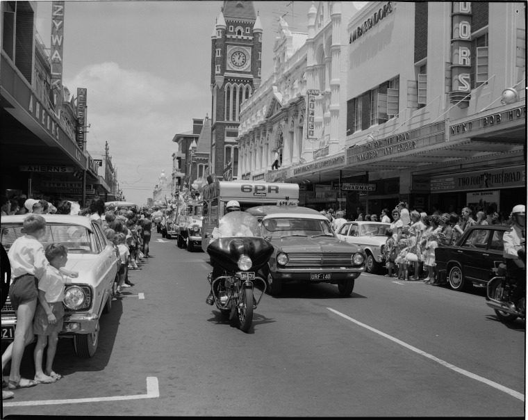 Miss West Coast 1968 finalists and the Great Moscow Circus parade ...