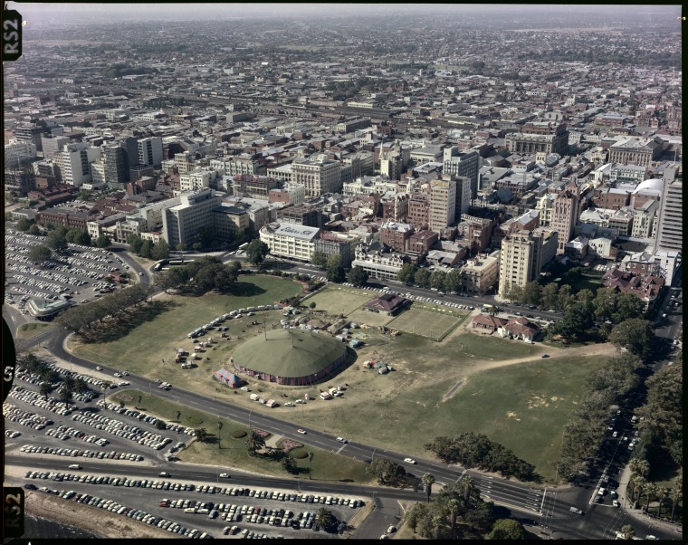 The Great Moscow Circus of 1968 on the Perth Esplanade, January 1968 ...