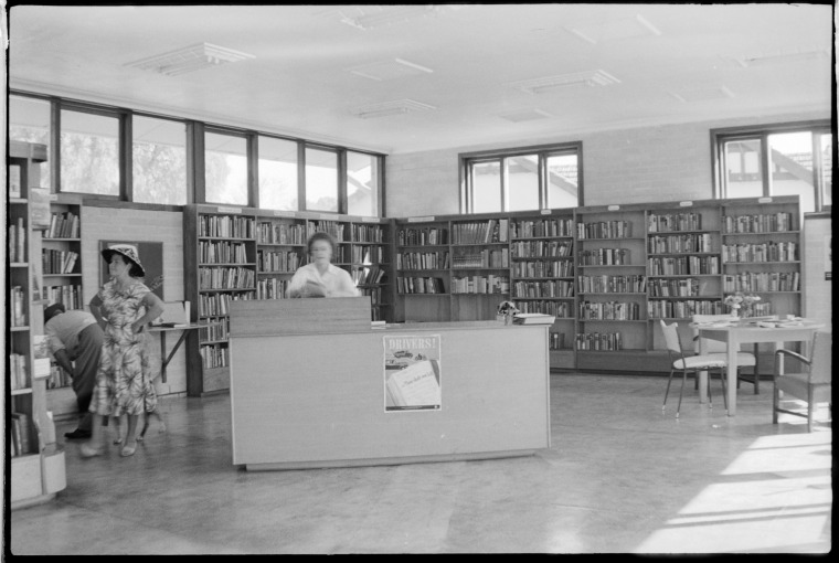 Armadale Public Library interior - JPG 86.2 KB
