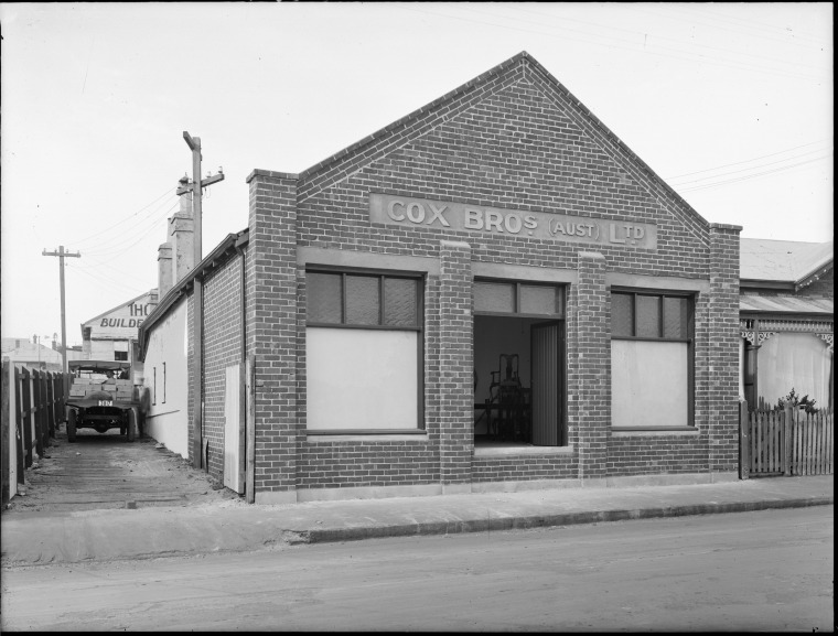 Cox Bros premises in Perth, warehouse and 92 William Street. - JPG 110.4 KB