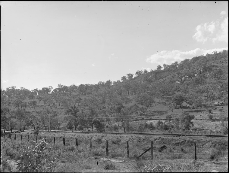 Mountain Quarries, Boya, 7 August 1929. - JPG 118.6 KB