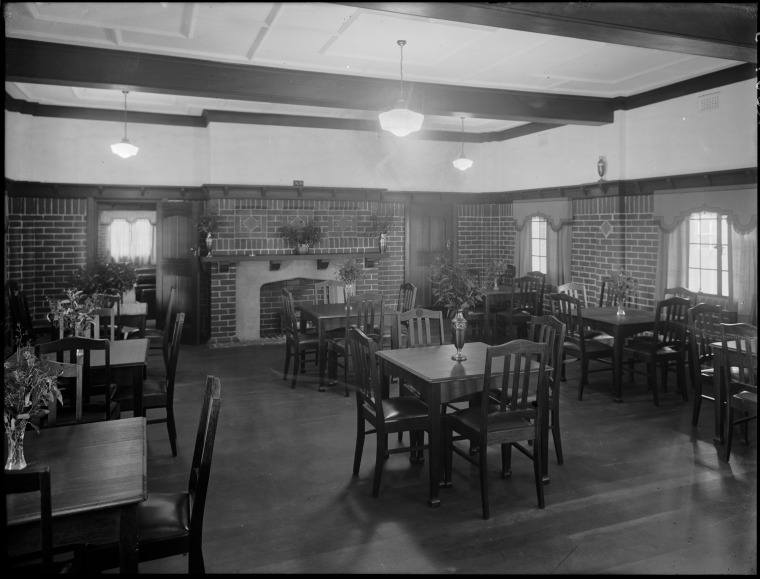 The new clubhouse of the Western Australian Golf Club, Yokine. - JPG 92 ...