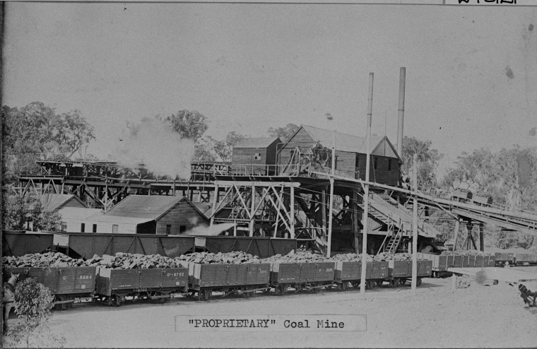 Proprietary coal mine, Collie. - JPG 119.1 KB