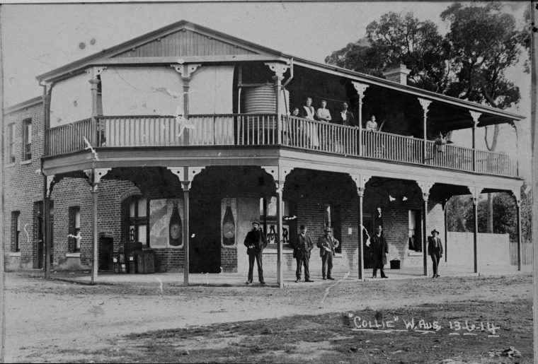 Miners Arms Hotel, Collie, 13 June 1914. - JPG 137.8 KB