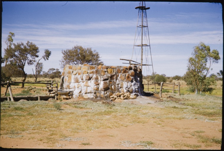 Belele Station and Jack and Lindsay Henderson, March 1955. - JPG 124.9 KB