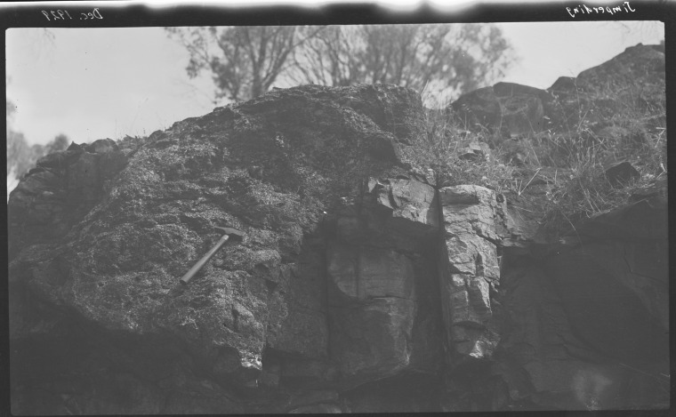 University geology excursion to Jumperding Valley, Toodyay, 18-20 ...