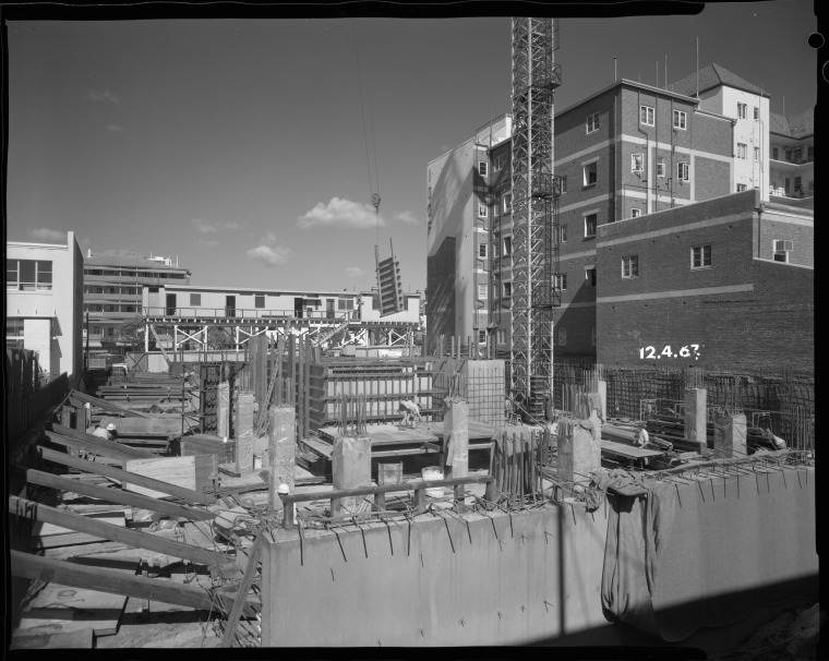 Construction of a new office building at 222 St George's Terrace, Perth ...