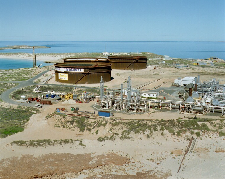 Varanus Island Terminal, Apache Energy Ltd, 5 September 2001. - JPG 155 ...