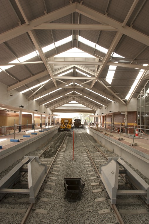 Thornlie Railway Station under construction, 10 May 2005. - JPG 133.1 KB