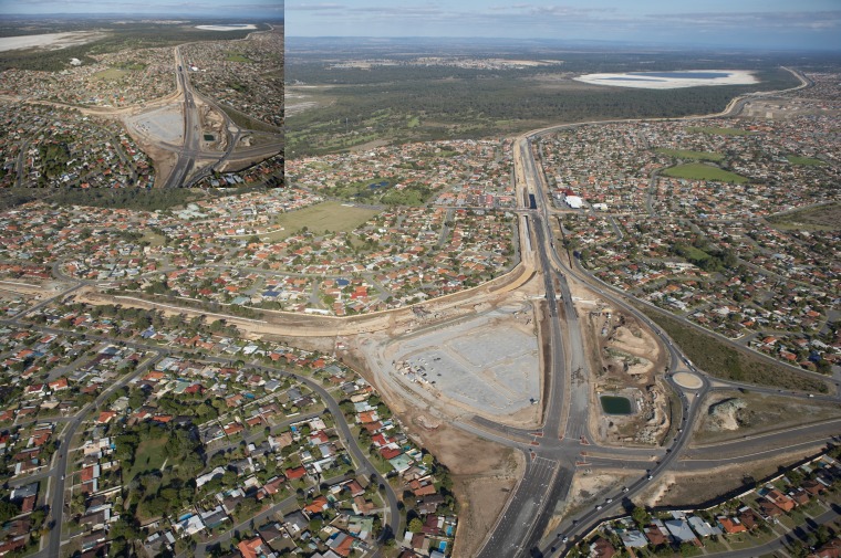 Rockingham Station under construction, 29 April 2006. - JPG 182.1 KB