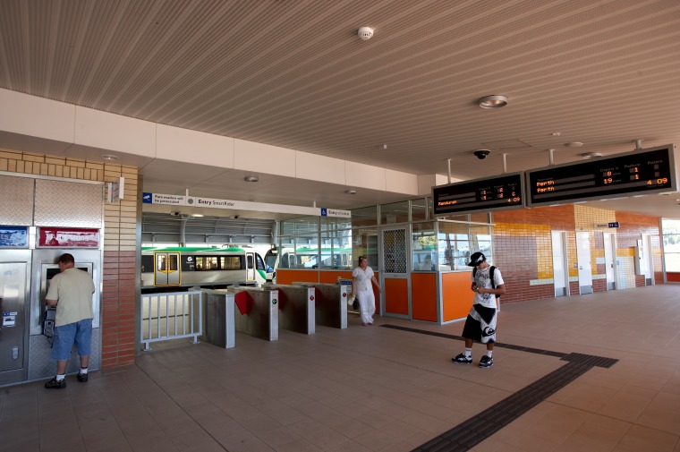 Rockingham Station, 14 February 2008. - JPG 99.4 KB