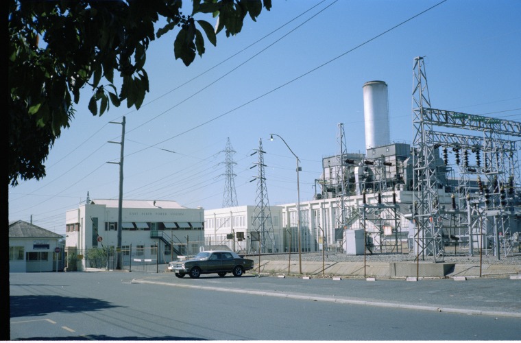 East Perth Power Station, September 1981. - JPG 111.9 KB