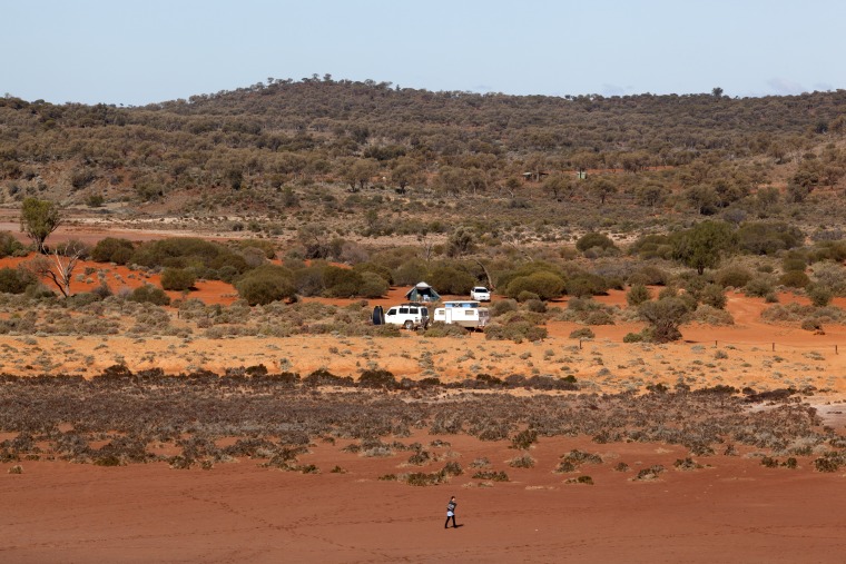 Lake Ballard and the sculpture installation Inside Australia by Anthony ...