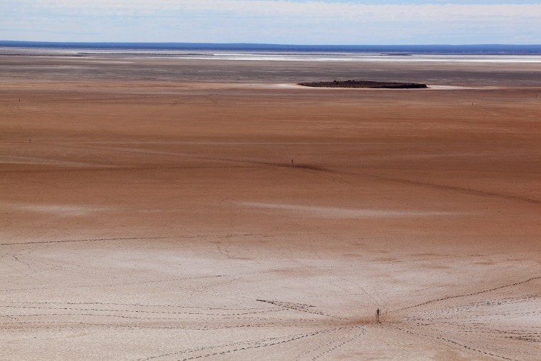 Lake Ballard and the sculpture installation Inside Australia by Anthony ...