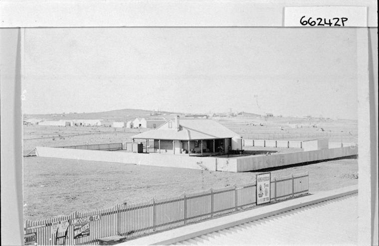 Nannine house with E. Lee Steere and Co. shop in background. - JPG 95.0 KB