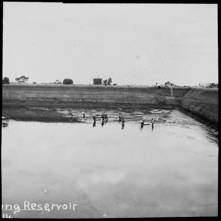 Dams and reservoirs of Perth and surrounds. - State Library of Western ...