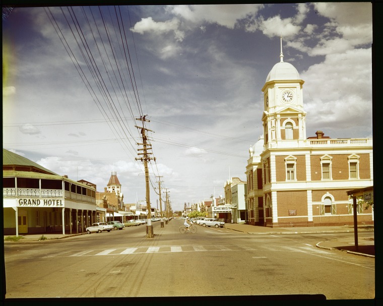 Westward along Burt Street, Boulder, at the intersection of Brookman ...