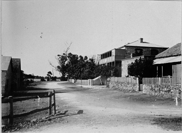 Brighton Hotel, Mandurah. - JPG 133.5 KB