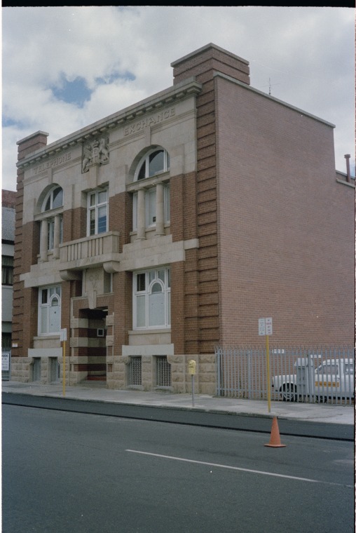 Murray Street, Perth : part five. - JPG 95.3 KB