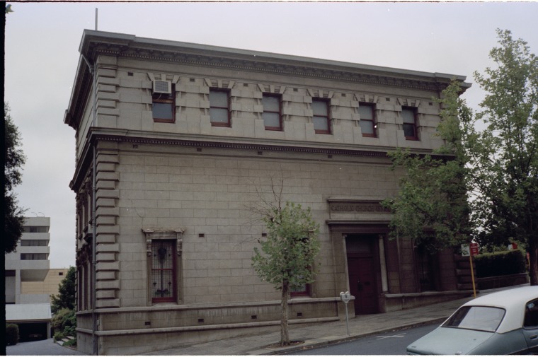 Victoria Square and Victoria Avenue, Perth. - JPG 103.2 KB