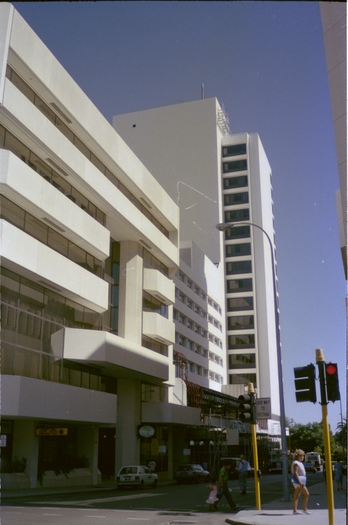 Irwin Street, Perth. - JPG 85.9 KB