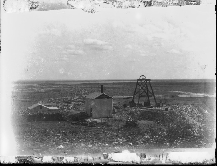 Mainland Consols Mine, near Cue. - JPG 101.9 KB