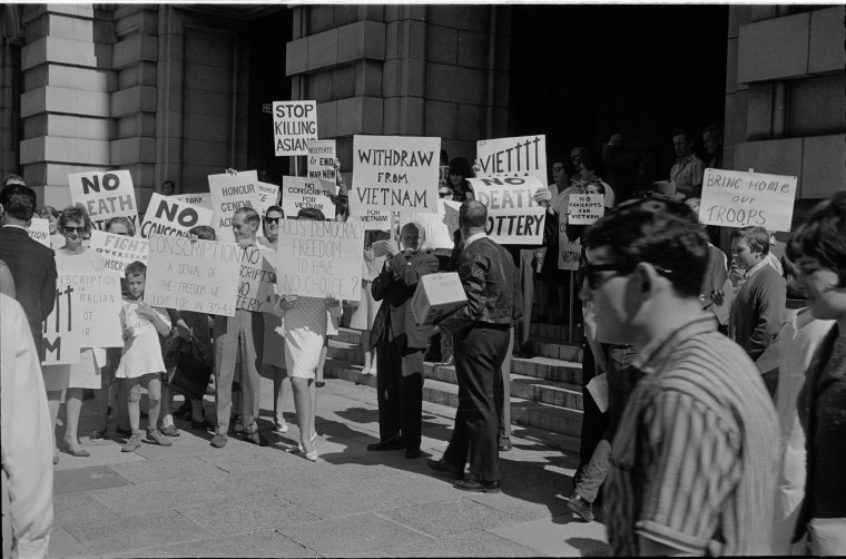 Anti-Vietnam War protest march, Perth, 2 April 1966. - JPG 106.0 KB