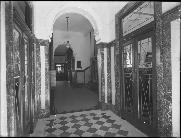 T&G Building interiors, 37 St George's Terrace, Perth. - JPG 108.2 KB