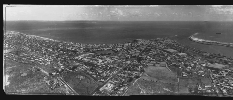Aerial panorama of South Fremantle, Fremantle and harbour. - JPG 72.0 KB