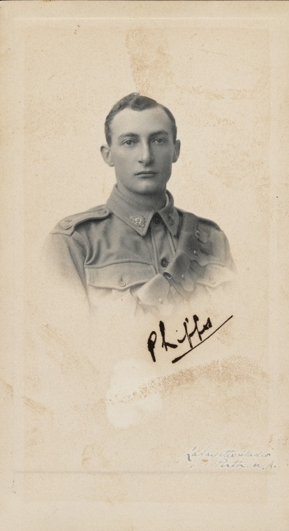 Alexander Phipps Turnbull / - JPG 62.5 KB