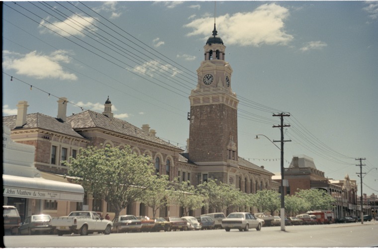 Kalgoorlie, May 1985 and October 1986 : - JPG 101.4 KB