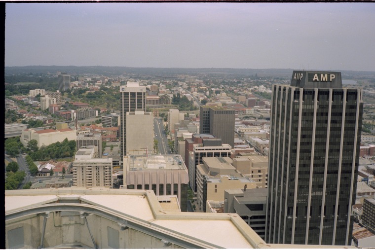 Perth from the 28th floor of Allendale Square, October 1982. - JPG 109.8 KB