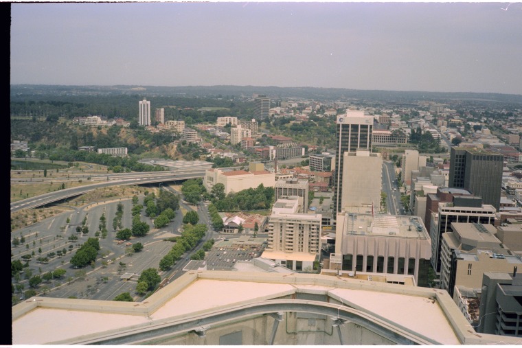 Perth from the 28th floor of Allendale Square, October 1982. - JPG 116.3 KB