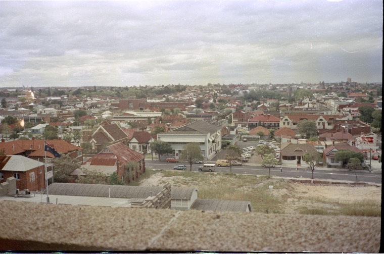 Perth skyline and views taken during 1985. - JPG 113.4 KB